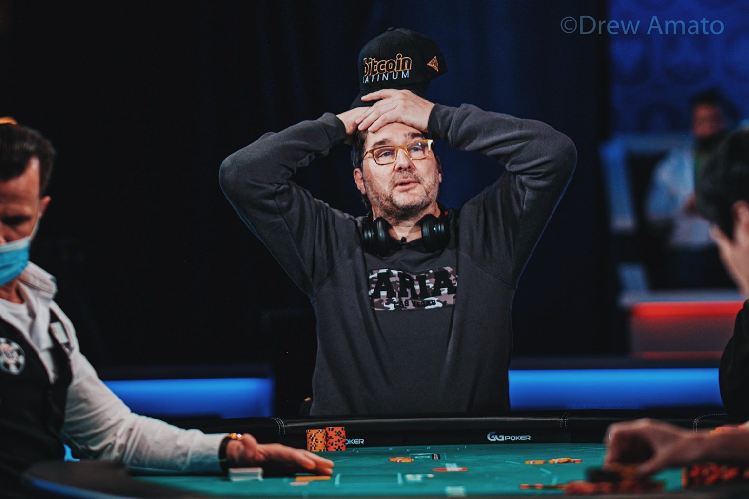 Phil Hellmuth splita pote de quase US$ 100K com "Ninja"
